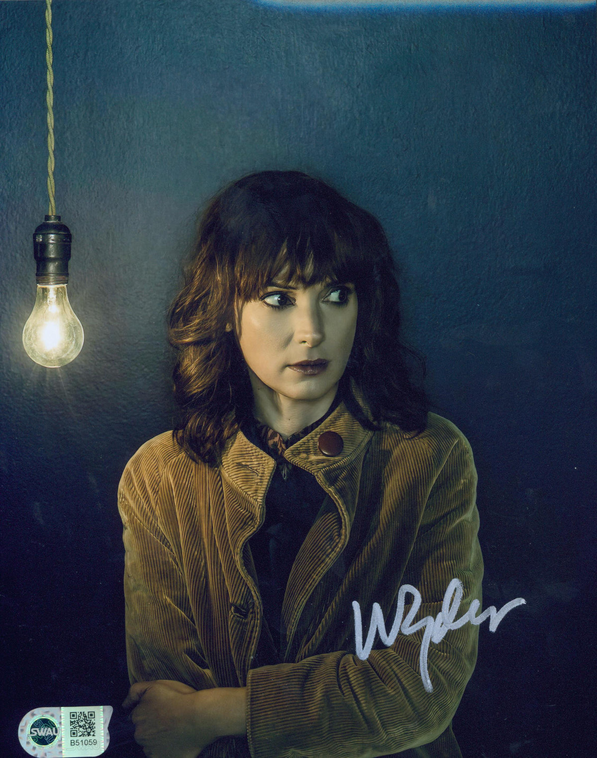Winona Ryder Signed 8x10 Photo - SWAU Authenticated | SWAU