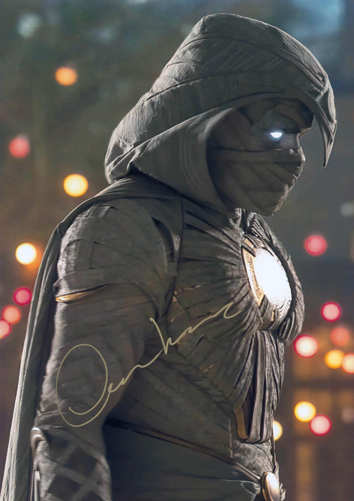 Oscar Isaac Signed 16x20 Photo - SWAU Authenticated | SWAU