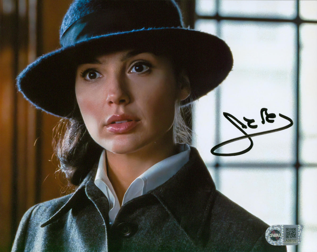 Gal Gadot Signed 8x10 Photo - SWAU Authenticated | SWAU