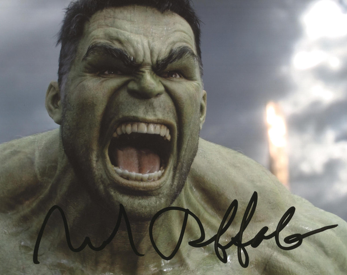 Mark Ruffalo Signed 8x10 Photo - SWAU Authenticated | SWAU