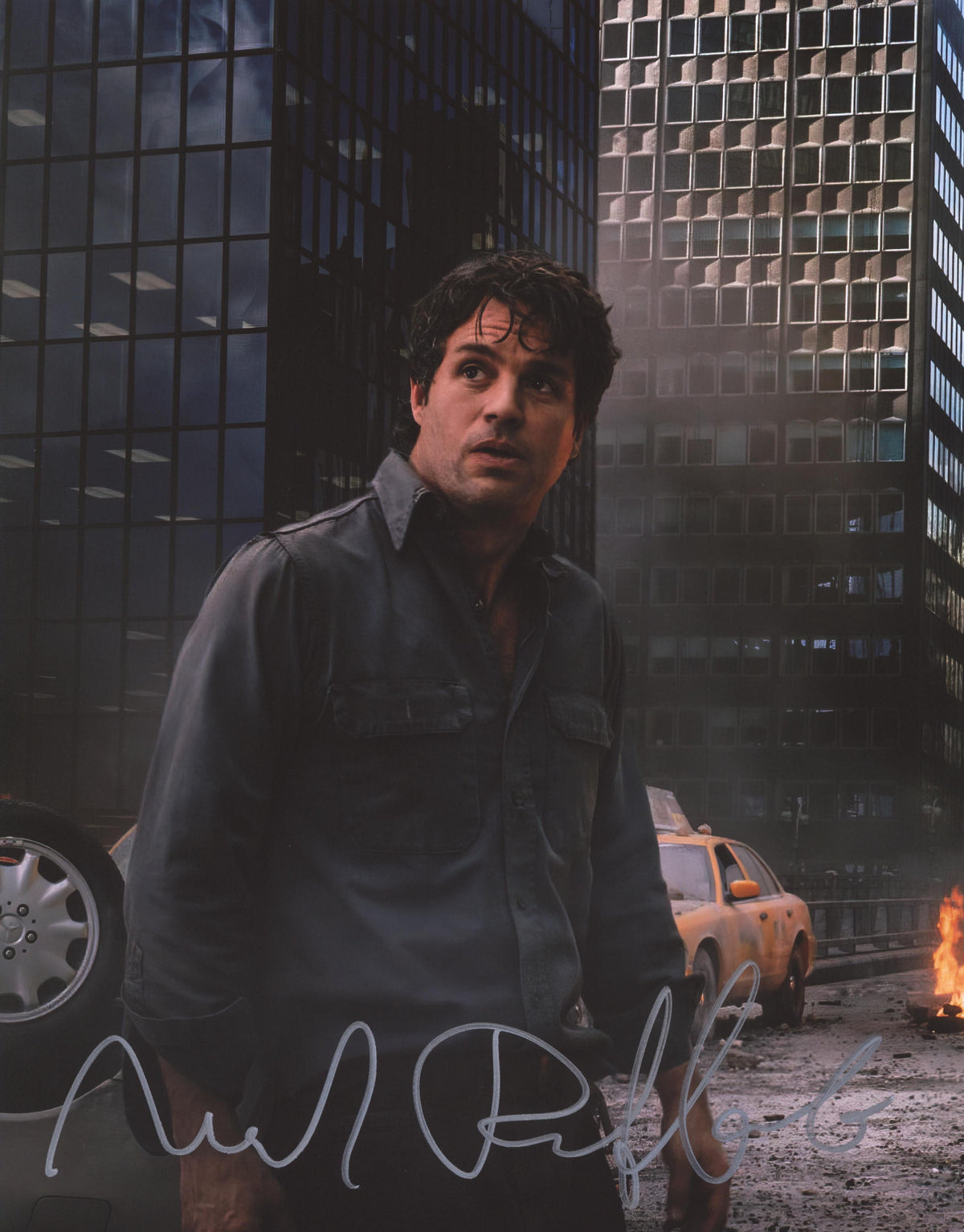 Mark Ruffalo Signed 11x14 Photo - SWAU Authenticated | SWAU