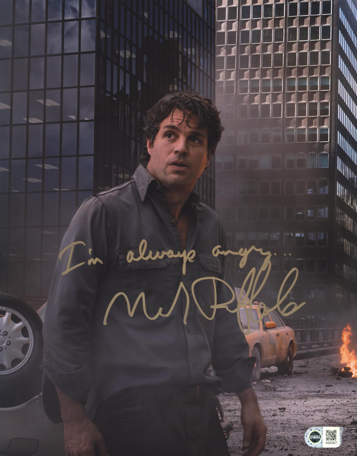 Mark Ruffalo Signed 11x14 Photo - SWAU Authenticated | SWAU